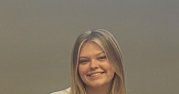 Peer Mentors and Advisors Present on First-Year Student Engagement at ...